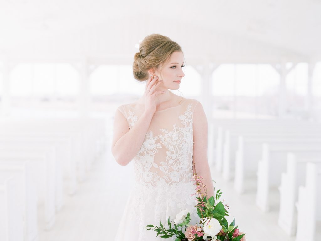 Elegant Simplicity: Wedding Inspiration at the Grand Ivory | Dallas ...