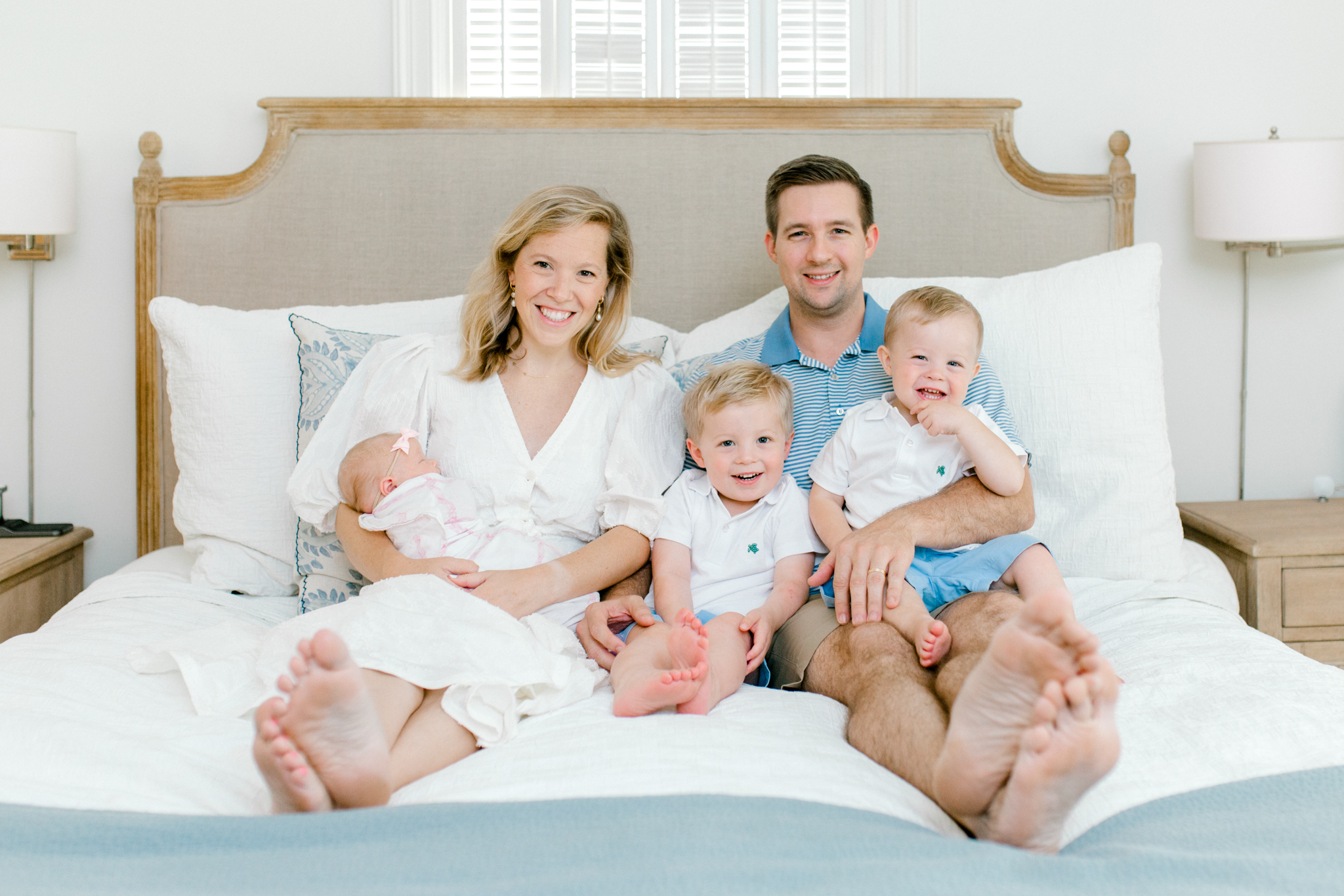 Annie’s Newborn Lifestyle Session at Home | Dallas Family Portrait ...