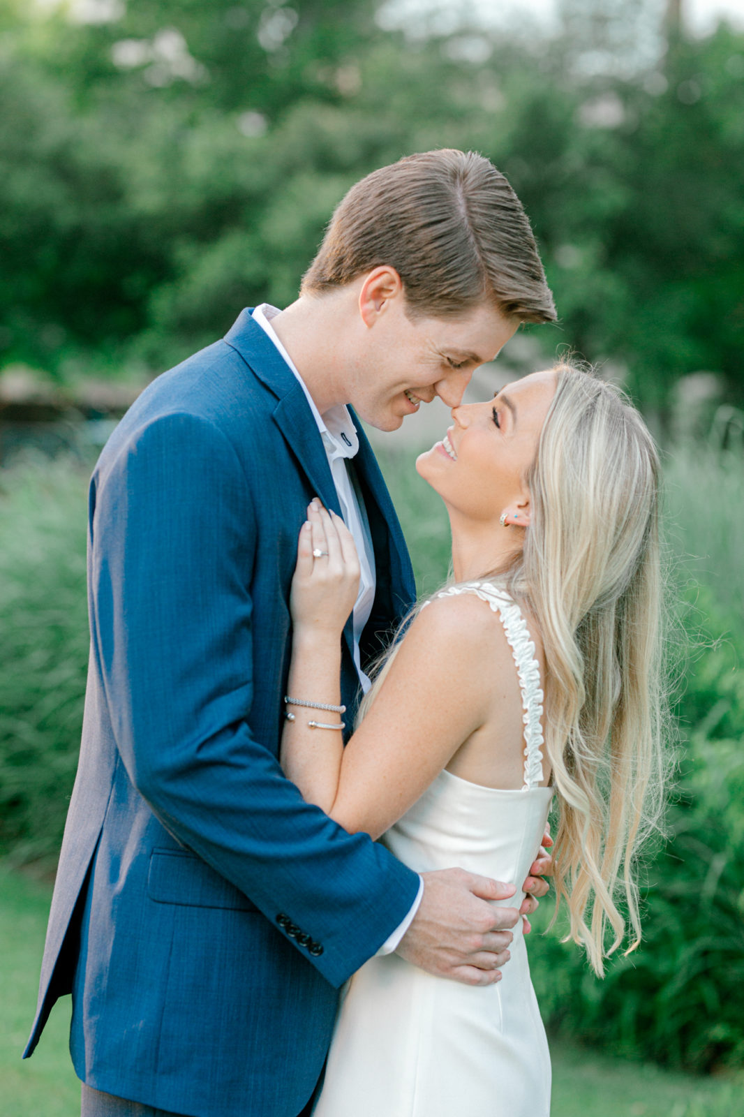 Madison & Michael’s Engagement Session at Lakeside Park & the Dallas ...