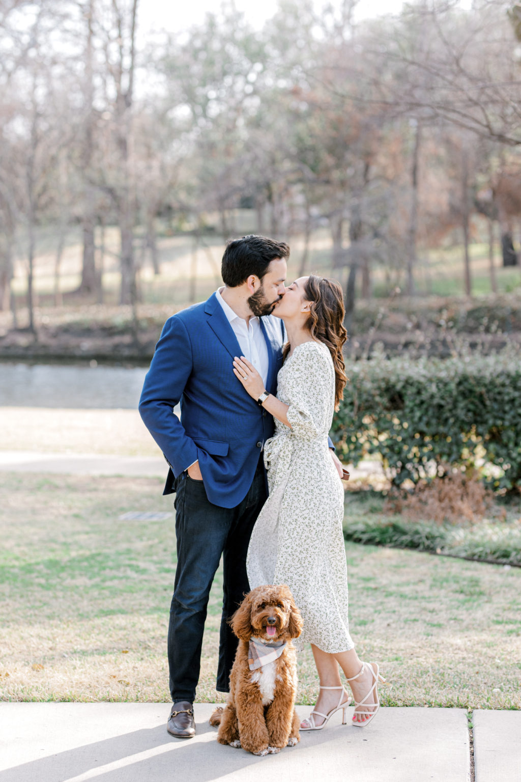 Jackie & Garrett’s Engagement Session at Lakeside Park & Prather Park ...