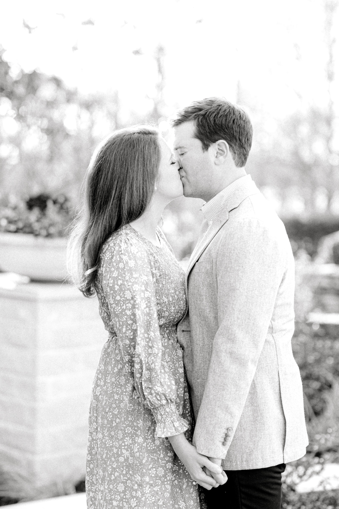 Allie & John’s Dallas Arboretum Engagement Session | Dallas Wedding Photographer | samikathryn.com