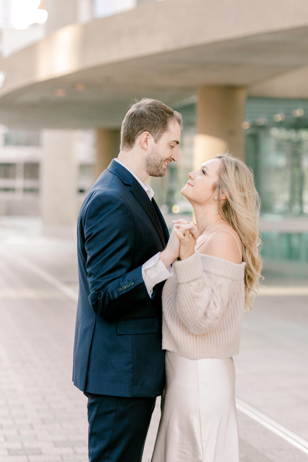 Sydney & Sean’s Dallas Arts District Engagement Session | Dallas ...