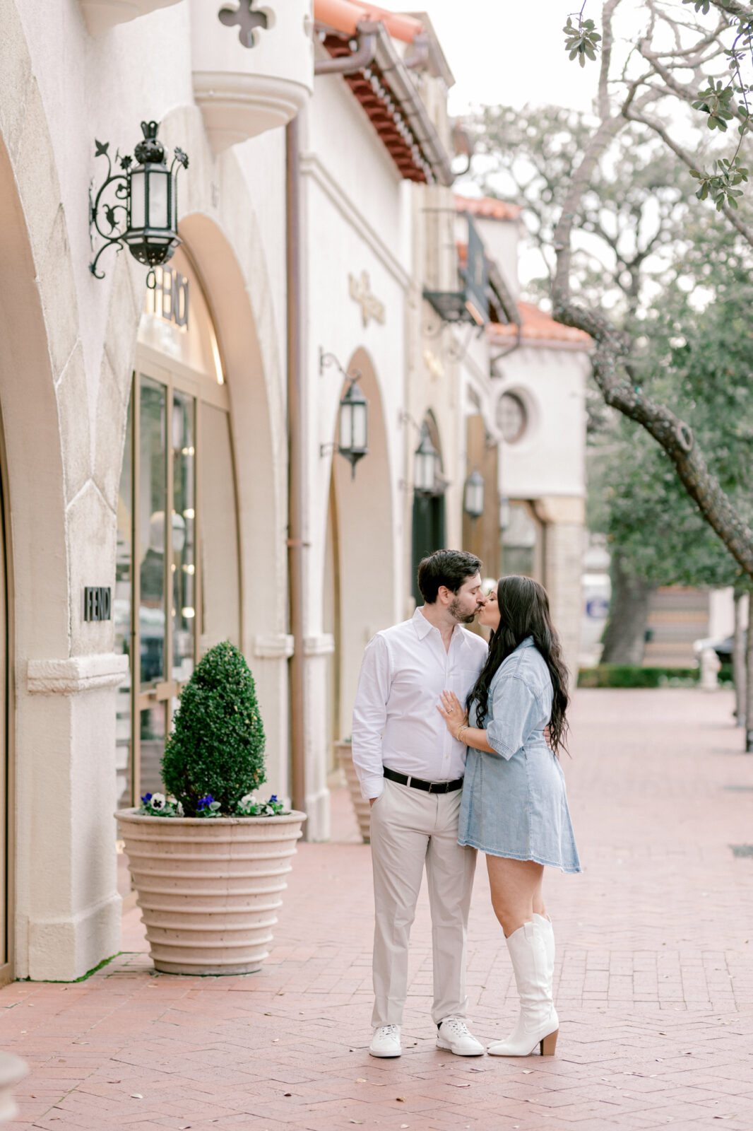 Tori & Sam’s Highland Park Village Engagement Session | Dallas Wedding Photographer ...